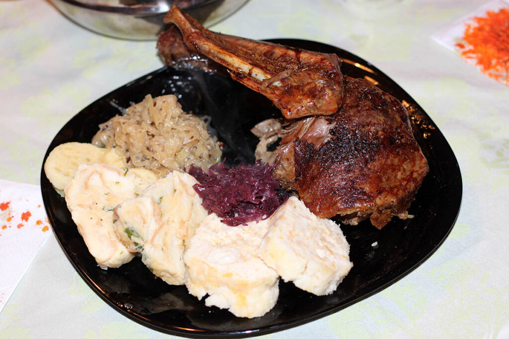 How to roast St. Martin's goose or duck to perfection - czechology.com