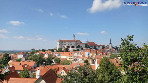 1-Day Trip to the South: Mikulov and Klentnice - Czechology