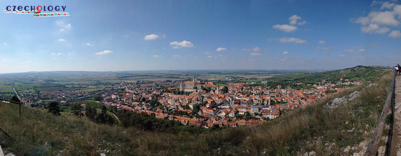 1-Day Trip to the South: Mikulov and Klentnice - Czechology