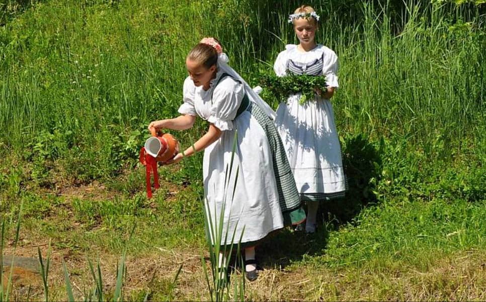 Letnice, Pentecost and Czech Folkloric Traditions - Czechology