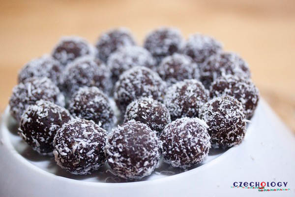 Rumové kuličky (Rum balls) - Czechology