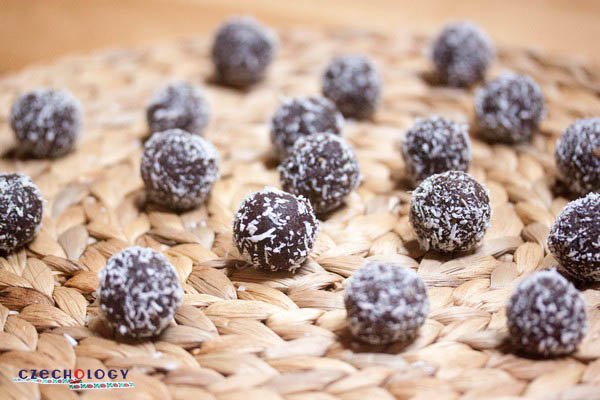 Rumové kuličky (Rum balls) - Czechology